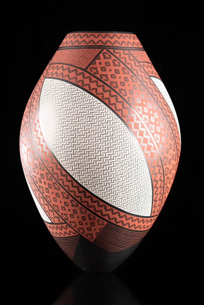 Mata Ortiz Black Clay Pot Orange & Beige w Patterns by E. Ortiz ...